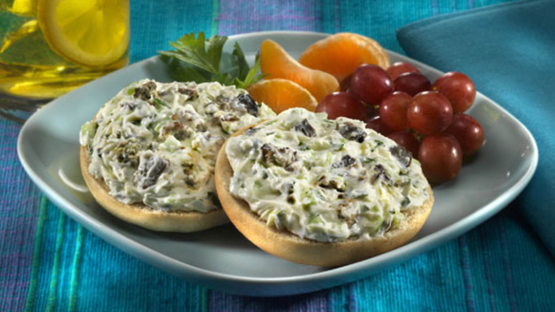 Oyster Lemon Bagel Recipe | Bumble Bee Seafoods