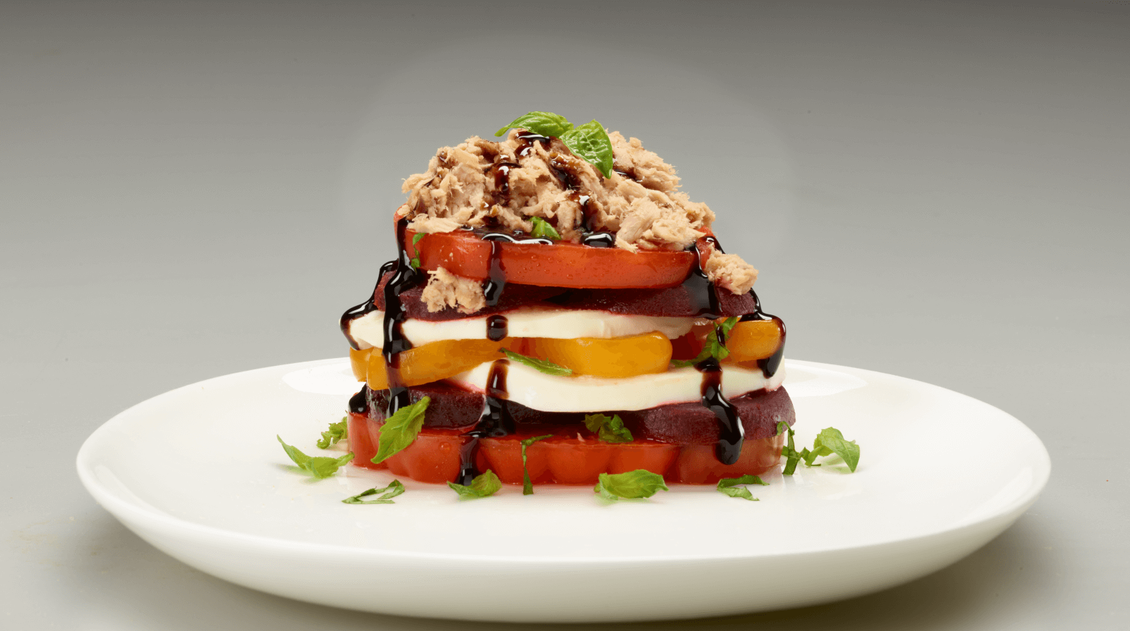 LIGHT TUNA HEIRLOOM TOMATO STACK - Bumble Bee Seafood